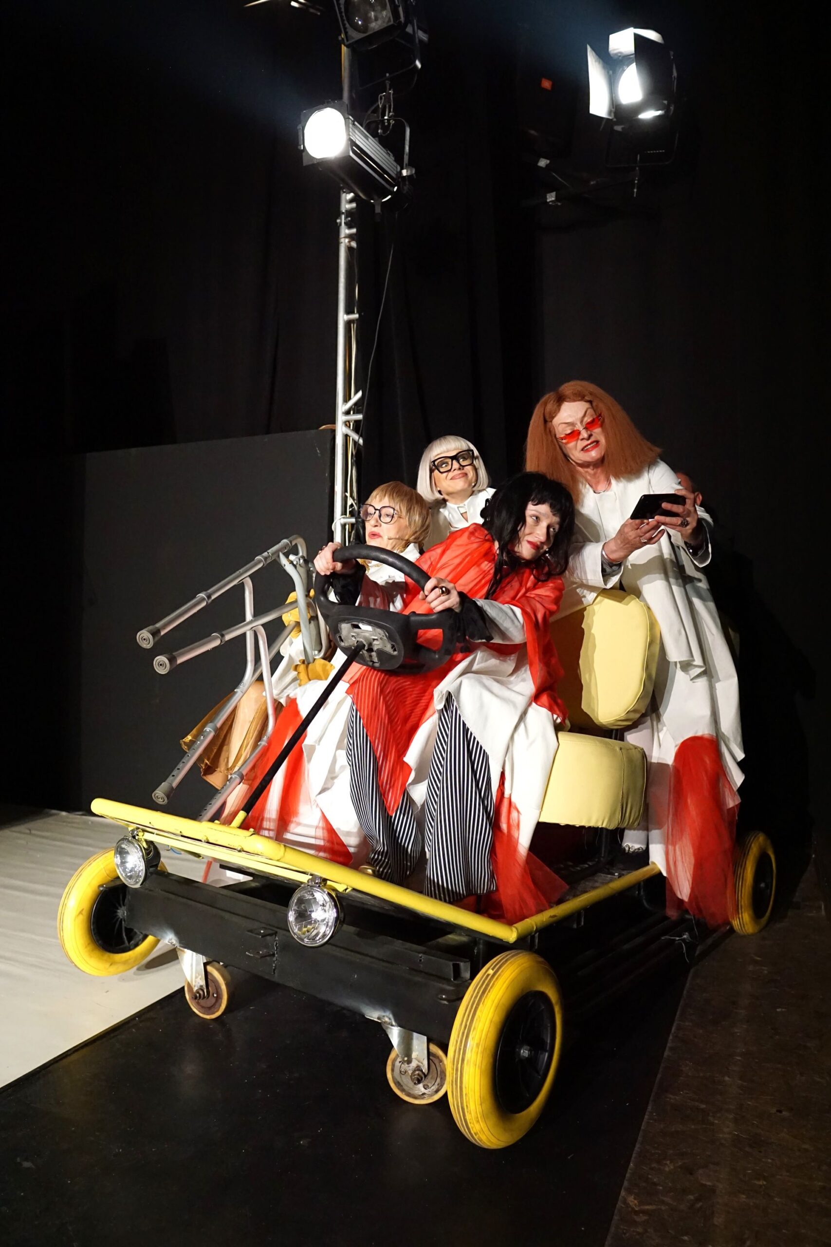 De dinaintea amintirii - Teatrul Național Iași